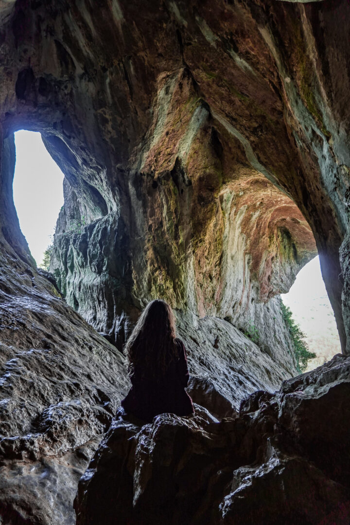 Thor's Cave Walk In The Beautiful Manifold Valley, Peak District