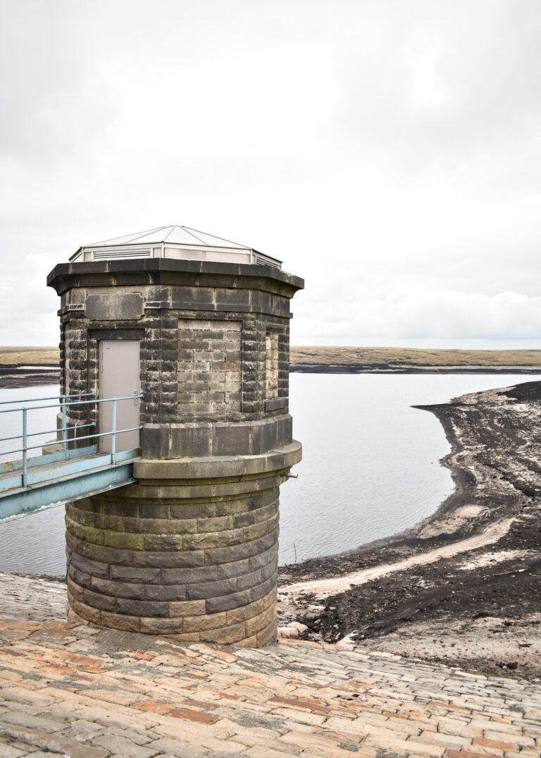 Dovestone Reservoir Walk And The Epic Trinnacle Trail